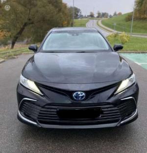 Black Toyota Camry 2021 in Vilnius, with an engine capacity of 2.49 L and mileage of 230 thousand km for 16000 €, photo 3 on AUTOMOTO.COM.LV