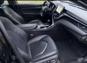 Black Toyota Camry 2021 in Vilnius, with an engine capacity of 2.49 L and mileage of 230 thousand km for 16000 €, photo 12 on AUTOMOTO.COM.LV