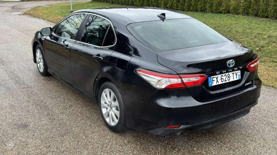 Black Toyota Camry 2021 in Jonava, with an engine capacity of 0.00 L and mileage of 280 thousand km for 11999 €, photo 7 on AUTOMOTO.COM.LV