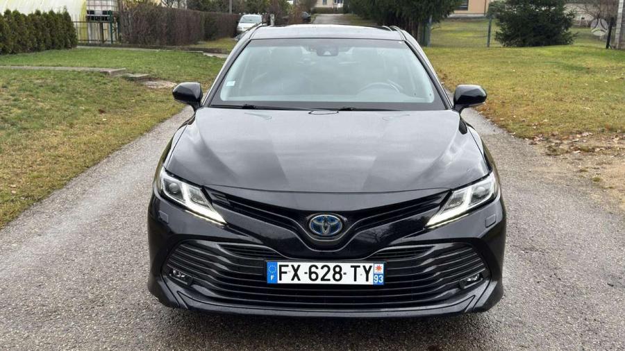 Black Toyota Camry 2021 in Jonava, with an engine capacity of 0.00 L and mileage of 280 thousand km for 11999 €, photo 10 on AUTOMOTO.COM.LV