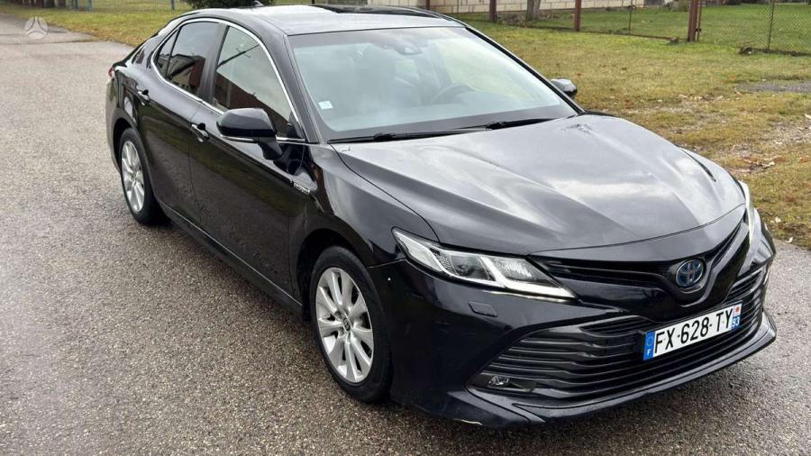 Black Toyota Camry 2021 in Jonava, with an engine capacity of 0.00 L and mileage of 280 thousand km for 11999 €, photo 11 on AUTOMOTO.COM.LV