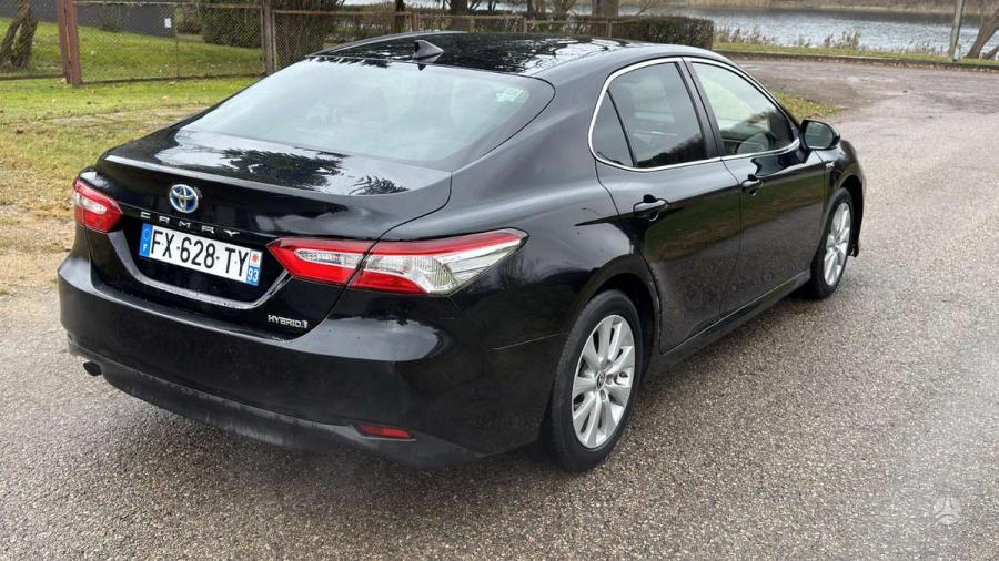 Black Toyota Camry 2021 in Jonava, with an engine capacity of 0.00 L and mileage of 280 thousand km for 11999 €, photo 13 on AUTOMOTO.COM.LV