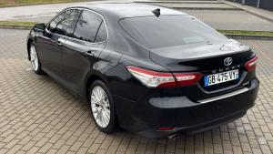 Black Toyota Camry 2021 in Jonava, with an engine capacity of 0.00 L and mileage of 240 thousand km for 12999 €, photo 13 on AUTOMOTO.COM.LV