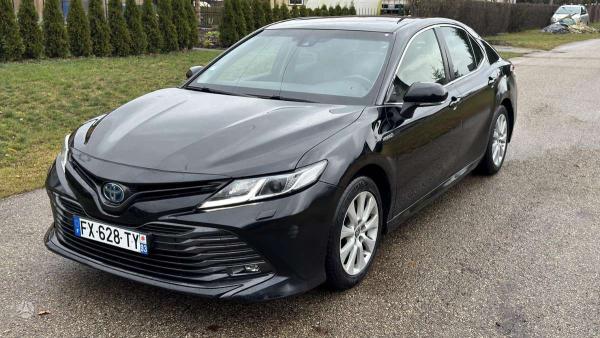 Black Toyota Camry 2021 in Jonava, with an engine capacity of 0.00 L and mileage of 280 thousand km for 12000 €, photo 9 on AUTOMOTO.COM.LV