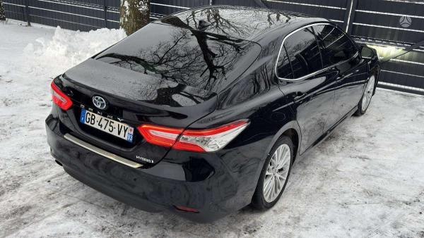 Black Toyota Camry 2021 in Jonava, with an engine capacity of 2.50 L and mileage of 240 thousand km for 11900 €, photo 7 on AUTOMOTO.COM.LV