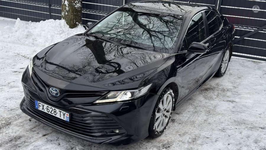 Melns Toyota Camry 2021 Jonava, ar dzinēja tilpumu 2.50 L un nobraukumu 280 tūkst. km par 10900 €, foto 1 vietnē AUTOMOTO.COM.LV
