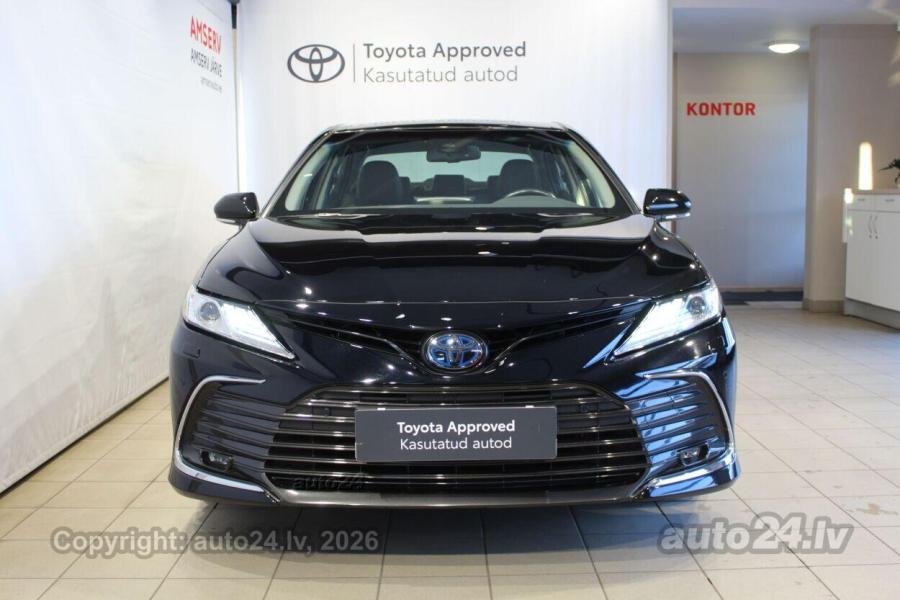 Black Toyota Camry 2021 in Tallinn, with an engine capacity of 2.50 L and mileage of 107 thousand km for 26490 €, photo 5 on AUTOMOTO.COM.LV
