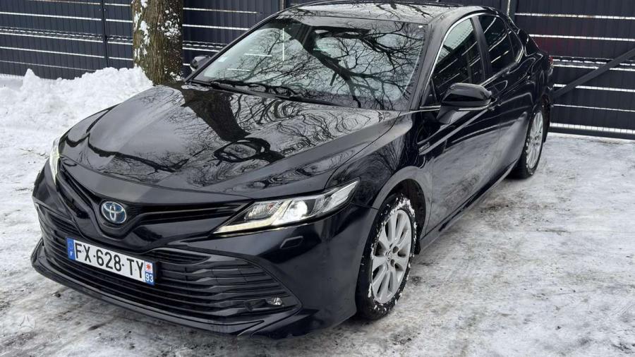 Black Toyota Camry 2021 in Jonava, with an engine capacity of 2.49 L and mileage of 280 thousand km for 11500 €, photo 9 on AUTOMOTO.COM.LV
