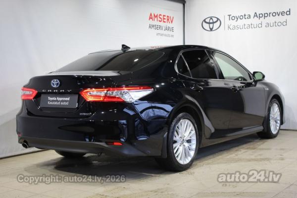 Melns Toyota Camry 2021 Tallina, ar dzinēja tilpumu 2.50 L un nobraukumu 56 tūkst. km par 24490 €, foto 2 vietnē AUTOMOTO.COM.LV