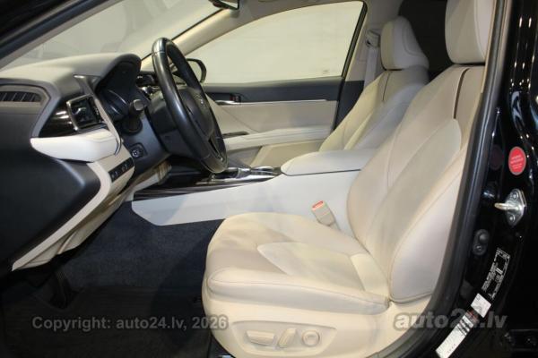 Melns Toyota Camry 2021 Tallina, ar dzinēja tilpumu 2.50 L un nobraukumu 56 tūkst. km par 24490 €, foto 11 vietnē AUTOMOTO.COM.LV