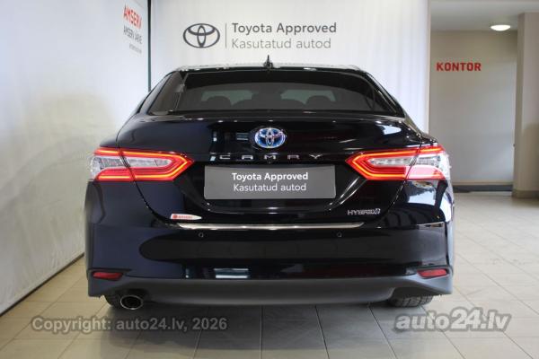 Black Toyota Camry 2021 in Tallinn, with an engine capacity of 2.50 L and mileage of 68 thousand km for 24490 €, photo 4 on AUTOMOTO.COM.LV