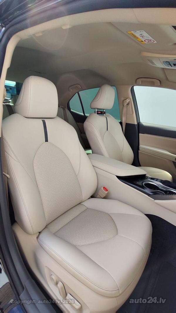 Melns Toyota Camry 2021 Tallina, ar dzinēja tilpumu 2.49 L un nobraukumu 60 tūkst. km par 28895 €, foto 6 vietnē AUTOMOTO.COM.LV