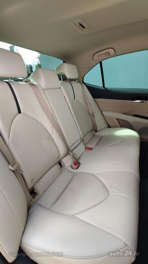Melns Toyota Camry 2021 Tallina, ar dzinēja tilpumu 2.49 L un nobraukumu 60 tūkst. km par 28895 €, foto 8 vietnē AUTOMOTO.COM.LV
