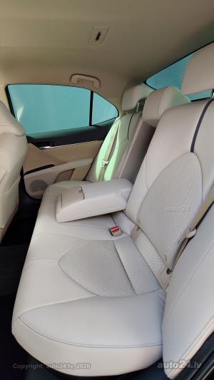 Melns Toyota Camry 2021 Tallina, ar dzinēja tilpumu 2.49 L un nobraukumu 60 tūkst. km par 28895 €, foto 18 vietnē AUTOMOTO.COM.LV