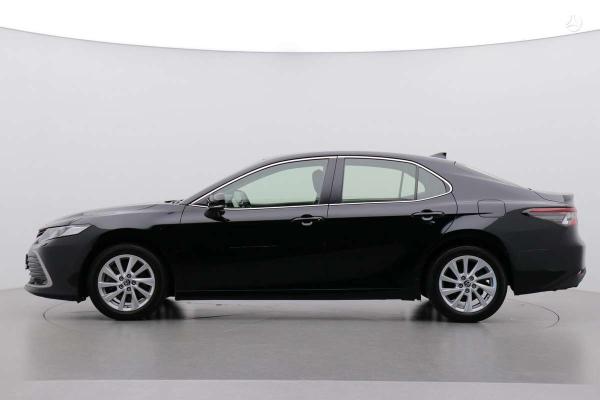 Black Toyota Camry 2021 in Vilnius, with an engine capacity of 2.49 L and mileage of 85 thousand km for 23990 €, photo 4 on AUTOMOTO.COM.LV