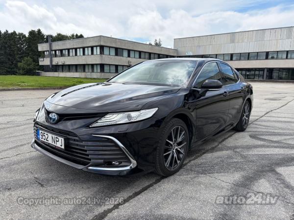 Black Toyota Camry 2021 in Tallinn, with an engine capacity of 2.50 L and mileage of 24 thousand km for 27990 €, photo 8 on AUTOMOTO.COM.LV