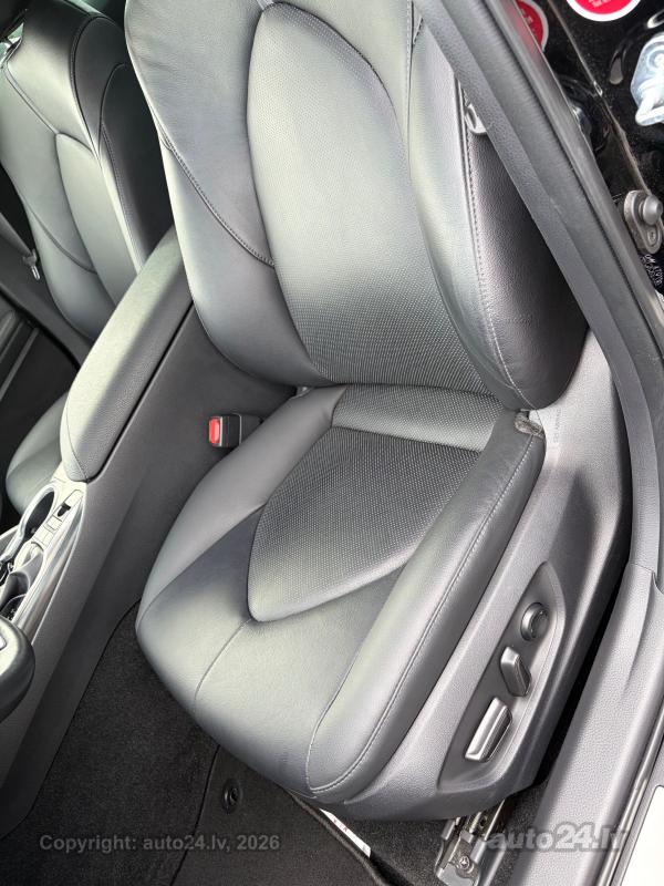 Black Toyota Camry 2021 in Tallinn, with an engine capacity of 2.50 L and mileage of 24 thousand km for 27990 €, photo 9 on AUTOMOTO.COM.LV