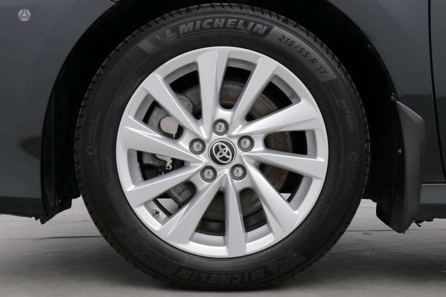Melns Toyota Camry 2021 Viļņa, ar dzinēja tilpumu 2.49 L un nobraukumu 89 tūkst. km par 25900 €, foto 17 vietnē AUTOMOTO.COM.LV