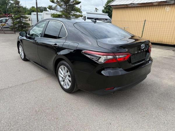 Black Toyota Camry 2021 in Klaipeda, with an engine capacity of 2.49 L and mileage of 221 thousand km for 16900 €, photo 4 on AUTOMOTO.COM.LV