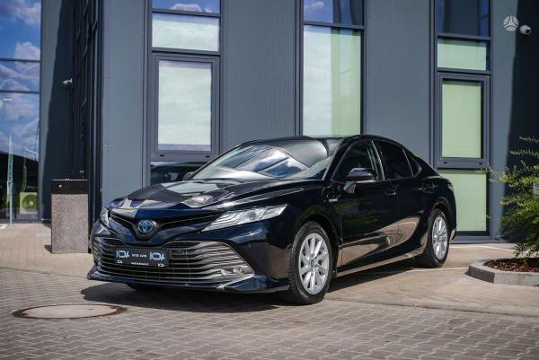 Black Toyota Camry 2021 in Marijampole, with an engine capacity of 2.49 L and mileage of 203 thousand km for 18250 €, photo 5 on AUTOMOTO.COM.LV