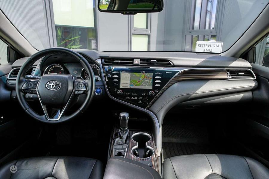Melns Toyota Camry 2021 Marijampole, ar dzinēja tilpumu 2.49 L un nobraukumu 203 tūkst. km par 18250 €, foto 17 vietnē AUTOMOTO.COM.LV