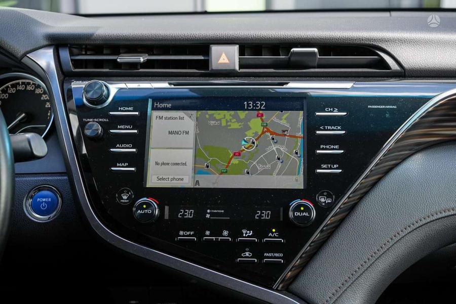 Melns Toyota Camry 2021 Marijampole, ar dzinēja tilpumu 2.49 L un nobraukumu 203 tūkst. km par 18250 €, foto 20 vietnē AUTOMOTO.COM.LV