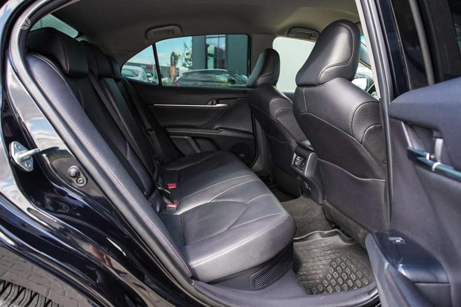 Melns Toyota Camry 2021 Marijampole, ar dzinēja tilpumu 2.49 L un nobraukumu 203 tūkst. km par 18250 €, foto 38 vietnē AUTOMOTO.COM.LV