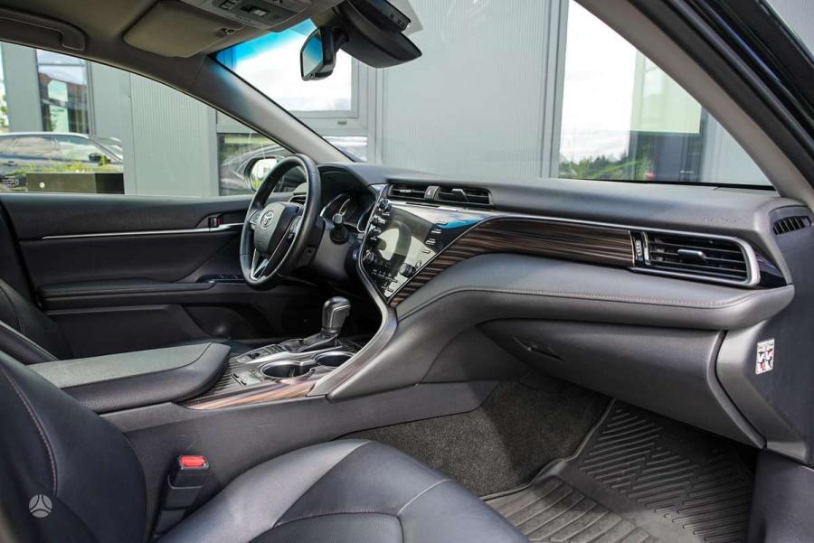 Melns Toyota Camry 2021 Marijampole, ar dzinēja tilpumu 2.49 L un nobraukumu 203 tūkst. km par 18250 €, foto 40 vietnē AUTOMOTO.COM.LV