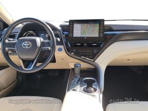 Black Toyota Camry 2021 in Tallinn, with an engine capacity of 2.49 L and mileage of 77 thousand km for 27995 €, photo 9 on AUTOMOTO.COM.LV