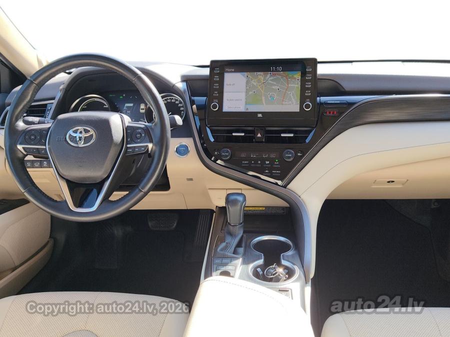 Black Toyota Camry 2021 in Tallinn, with an engine capacity of 2.49 L and mileage of 77 thousand km for 27995 €, photo 9 on AUTOMOTO.COM.LV