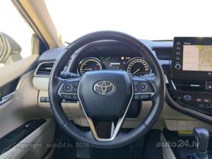 Black Toyota Camry 2021 in Tallinn, with an engine capacity of 2.49 L and mileage of 77 thousand km for 27995 €, photo 10 on AUTOMOTO.COM.LV