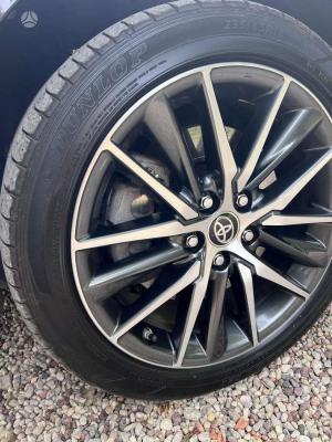 Melns Toyota Camry 2022 Viļņa, ar dzinēja tilpumu 2.49 L un nobraukumu 70 tūkst. km par 28000 €, foto 6 vietnē AUTOMOTO.COM.LV