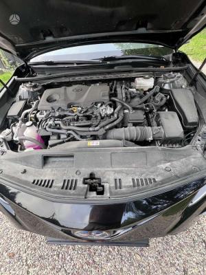 Melns Toyota Camry 2022 Viļņa, ar dzinēja tilpumu 2.49 L un nobraukumu 70 tūkst. km par 28000 €, foto 7 vietnē AUTOMOTO.COM.LV