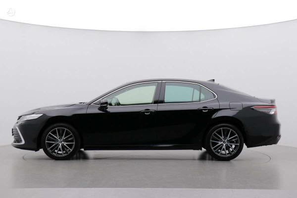 Black Toyota Camry 2022 in Vilnius, with an engine capacity of 2.49 L and mileage of 113 thousand km for 27900 €, photo 5 on AUTOMOTO.COM.LV