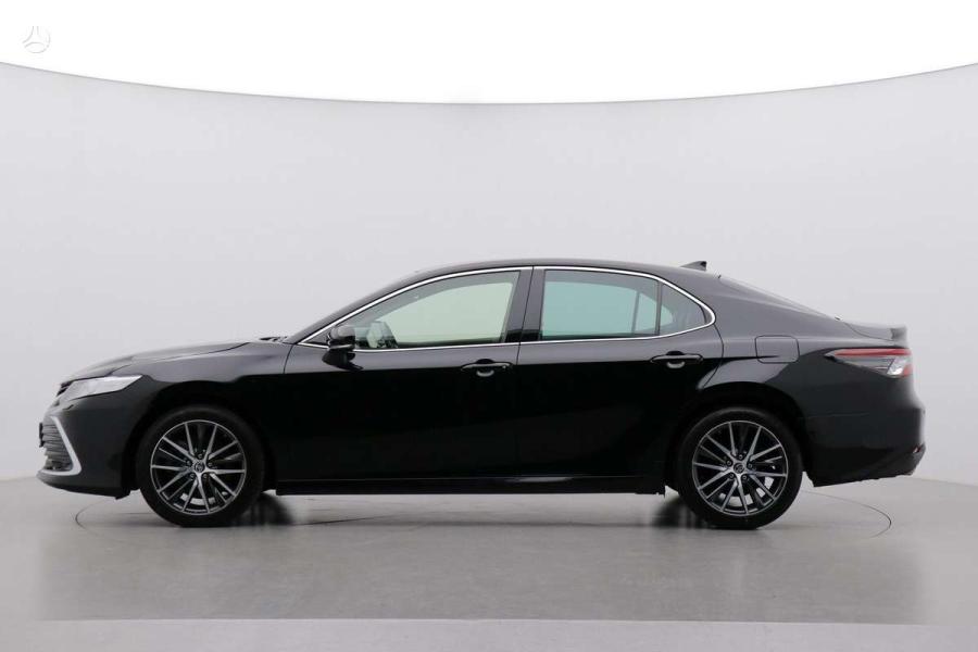 Black Toyota Camry 2022 in Vilnius, with an engine capacity of 2.49 L and mileage of 113 thousand km for 27900 €, photo 5 on AUTOMOTO.COM.LV