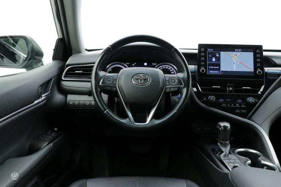 Black Toyota Camry 2022 in Vilnius, with an engine capacity of 2.49 L and mileage of 113 thousand km for 27900 €, photo 9 on AUTOMOTO.COM.LV