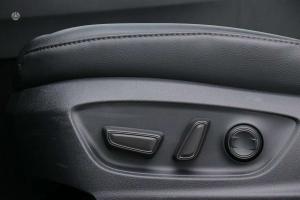 Black Toyota Camry 2022 in Vilnius, with an engine capacity of 2.49 L and mileage of 113 thousand km for 27900 €, photo 26 on AUTOMOTO.COM.LV