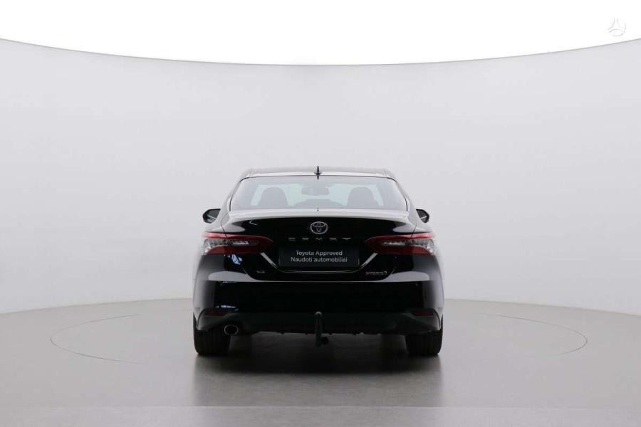 Melns Toyota Camry 2022 Viļņa, ar dzinēja tilpumu 2.49 L un nobraukumu 90 tūkst. km par 25900 €, foto 6 vietnē AUTOMOTO.COM.LV