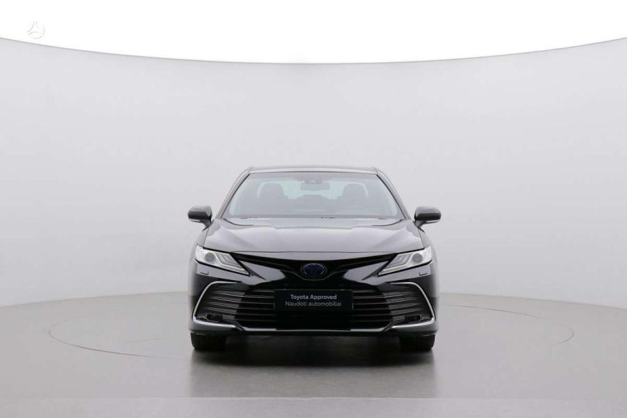 Melns Toyota Camry 2022 Viļņa, ar dzinēja tilpumu 2.49 L un nobraukumu 90 tūkst. km par 25900 €, foto 7 vietnē AUTOMOTO.COM.LV