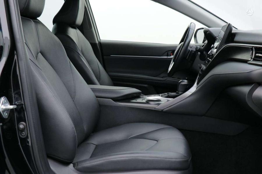 Melns Toyota Camry 2022 Viļņa, ar dzinēja tilpumu 2.49 L un nobraukumu 90 tūkst. km par 25900 €, foto 10 vietnē AUTOMOTO.COM.LV
