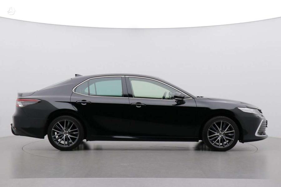 Melns Toyota Camry 2022 Viļņa, ar dzinēja tilpumu 2.49 L un nobraukumu 90 tūkst. km par 25900 €, foto 18 vietnē AUTOMOTO.COM.LV