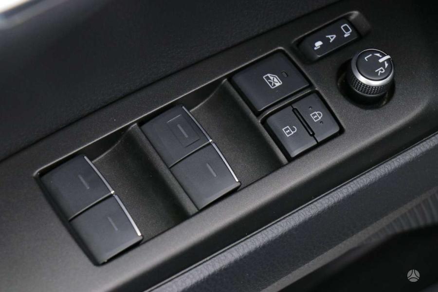 Melns Toyota Camry 2022 Viļņa, ar dzinēja tilpumu 2.49 L un nobraukumu 90 tūkst. km par 25900 €, foto 26 vietnē AUTOMOTO.COM.LV