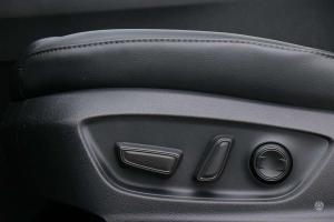 Melns Toyota Camry 2022 Viļņa, ar dzinēja tilpumu 2.49 L un nobraukumu 90 tūkst. km par 25900 €, foto 28 vietnē AUTOMOTO.COM.LV