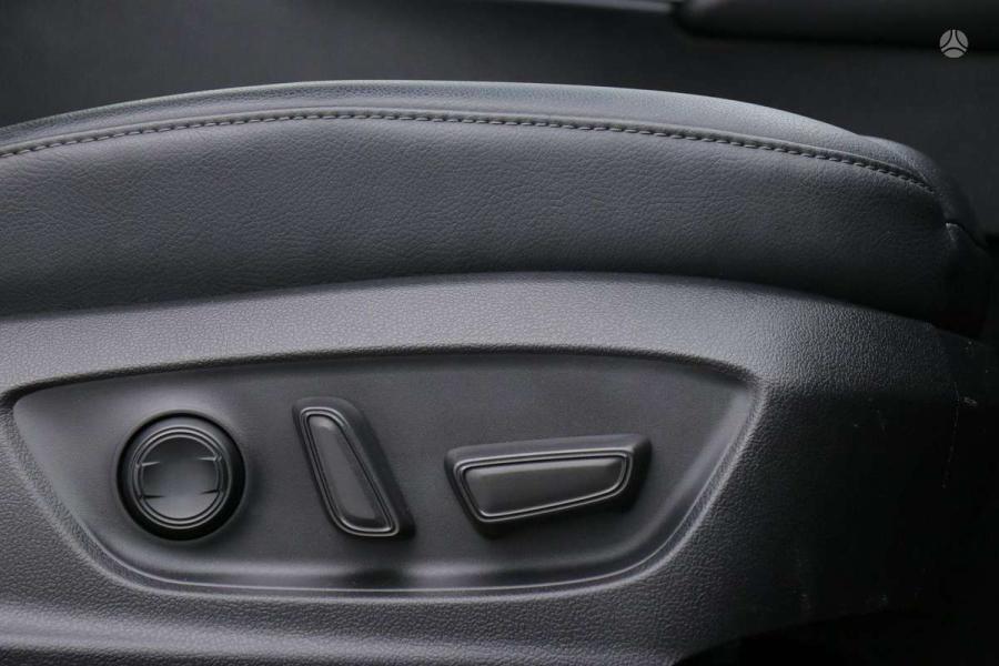 Melns Toyota Camry 2022 Viļņa, ar dzinēja tilpumu 2.49 L un nobraukumu 90 tūkst. km par 25900 €, foto 29 vietnē AUTOMOTO.COM.LV