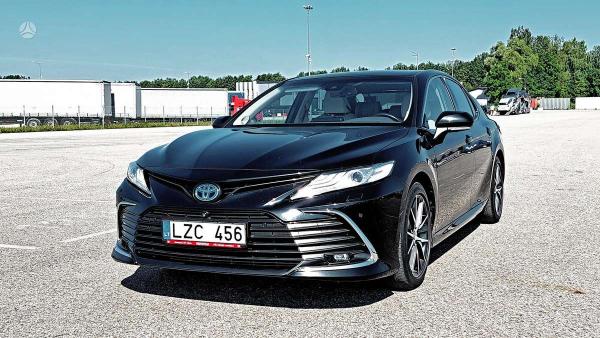 Melns Toyota Camry 2023 Viļņa, ar dzinēja tilpumu 2.50 L un nobraukumu 63 tūkst. km par 32500 €, foto 5 vietnē AUTOMOTO.COM.LV