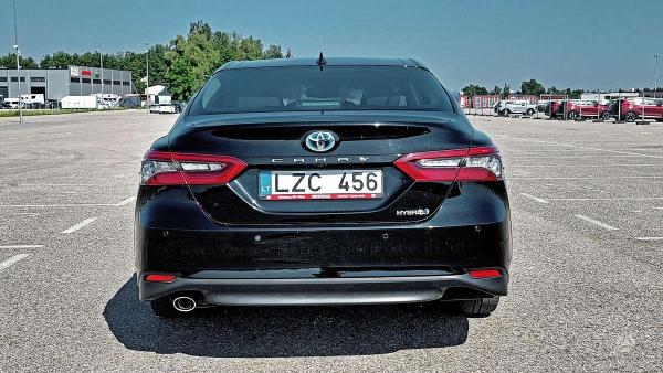Melns Toyota Camry 2023 Viļņa, ar dzinēja tilpumu 2.50 L un nobraukumu 63 tūkst. km par 32500 €, foto 9 vietnē AUTOMOTO.COM.LV