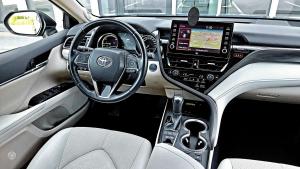 Black Toyota Camry 2023 in Vilnius, with an engine capacity of 2.50 L and mileage of 63 thousand km for 32500 €, photo 15 on AUTOMOTO.COM.LV