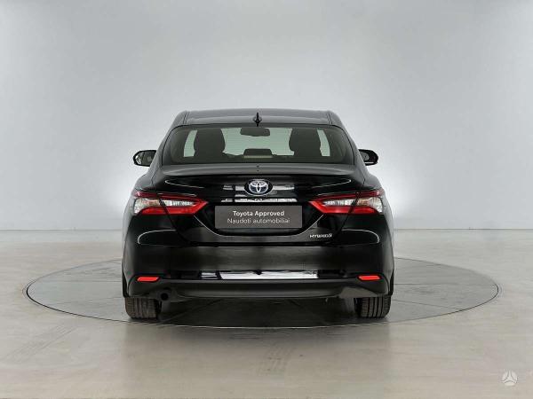 Melns Toyota Camry 2023 Viļņa, ar dzinēja tilpumu 2.49 L un nobraukumu 103 tūkst. km par 26900 €, foto 4 vietnē AUTOMOTO.COM.LV