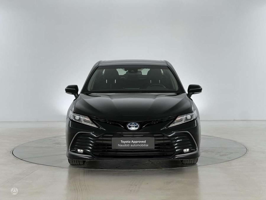 Melns Toyota Camry 2023 Viļņa, ar dzinēja tilpumu 2.49 L un nobraukumu 103 tūkst. km par 26900 €, foto 6 vietnē AUTOMOTO.COM.LV