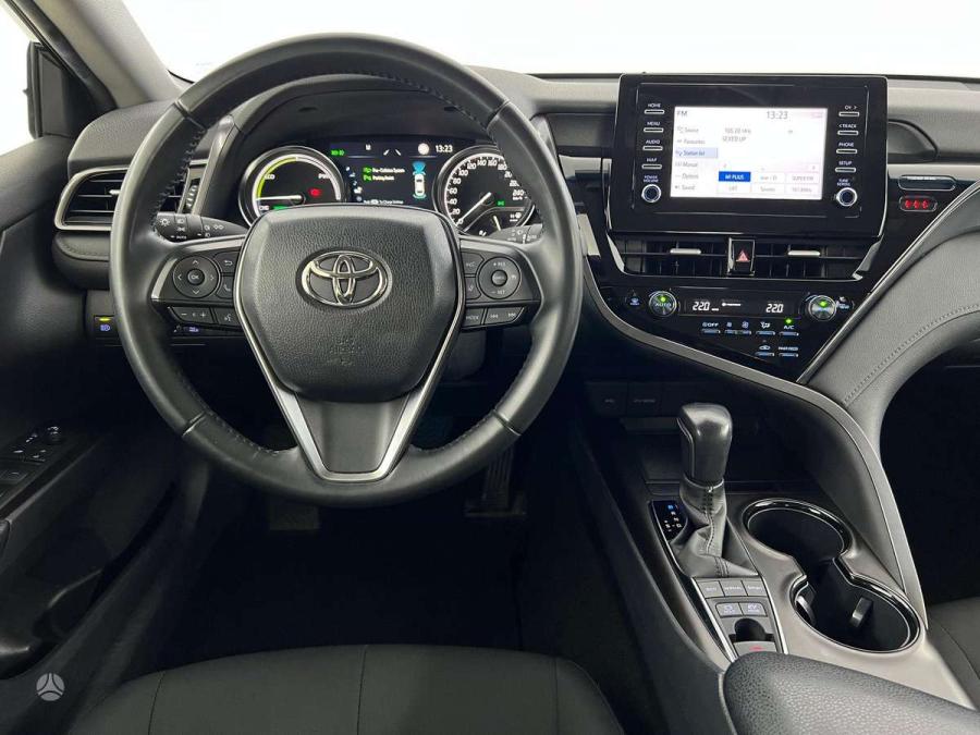 Melns Toyota Camry 2023 Viļņa, ar dzinēja tilpumu 2.49 L un nobraukumu 103 tūkst. km par 26900 €, foto 10 vietnē AUTOMOTO.COM.LV